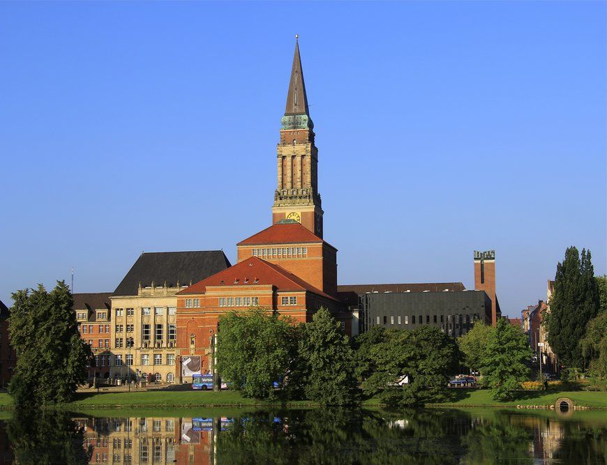Rathaus Paternoster - Kiel Tourist